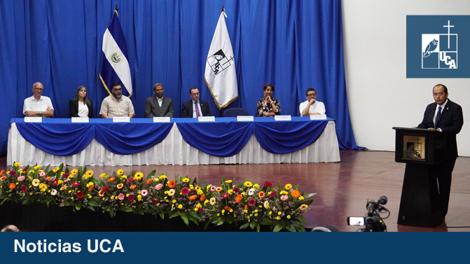 P. Mario Cornejo asume la rectoría | Noticias UCA